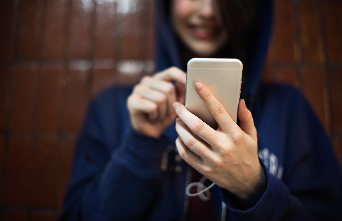 Uso problemático de Internet en infancias y adolescencias y su vínculo ...